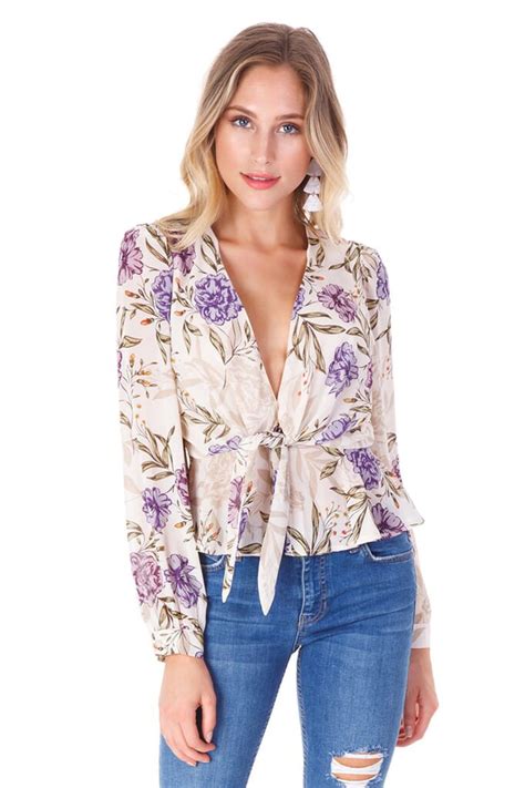 Astr Laney Top In Cream Lilac Floral Fashionpass