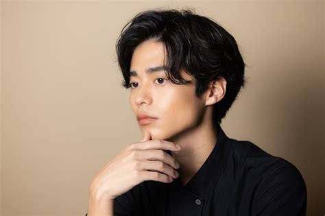 シャイな男性が好きな女性にとる態度
