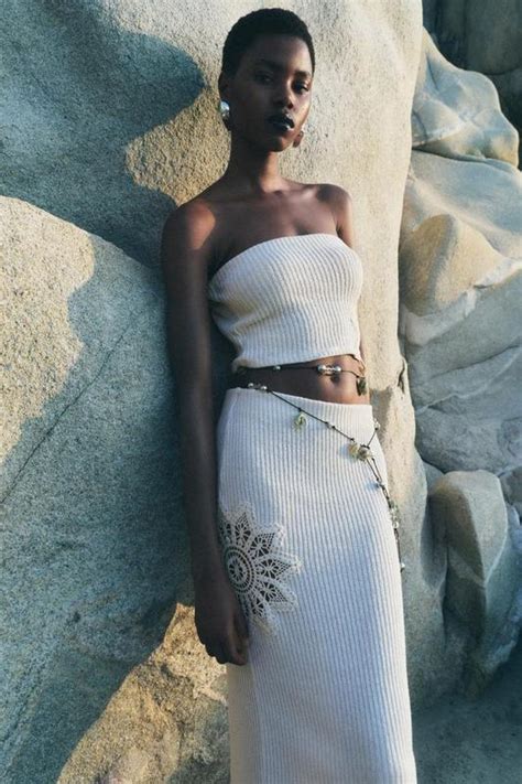 Спідниця міді Zara з мереживом кроше — ціна 400 грн у каталозі Міді спідниці Купити жіночі речі