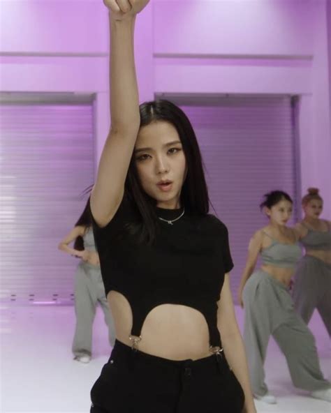Jisoo Blackpink Shut Down Dance Performance Blackpink Fashion Blackpink Black Pink Kpop