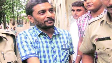Cbi Arrests Aide Of Saradha Group Chief Sudipto Sen Indiatv News