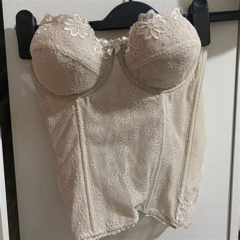 American Vintage Womens Corset Depop