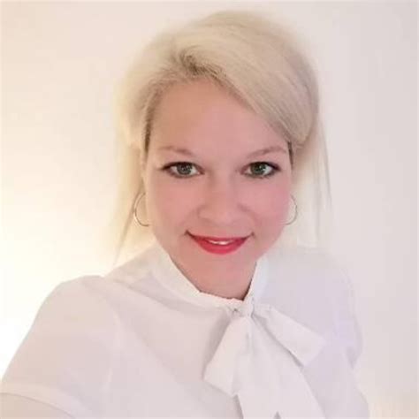 Lisa Kirchhoffs Instagram Twitter And Facebook On Idcrawl