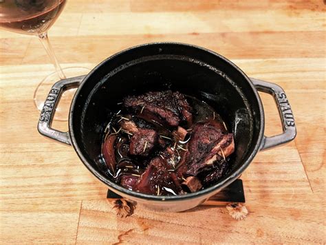 小さいストウブでスペアリブの赤ワイン煮 By 鋳物で1人ご飯 【クックパッド】 簡単おいしいみんなのレシピが395万品