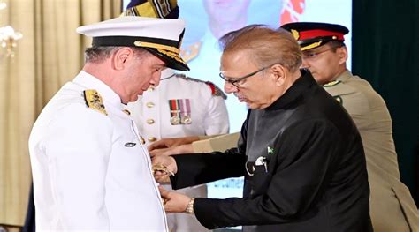 President Confers Nisan E Imtiaz M To Turkish Naval Forces Commander