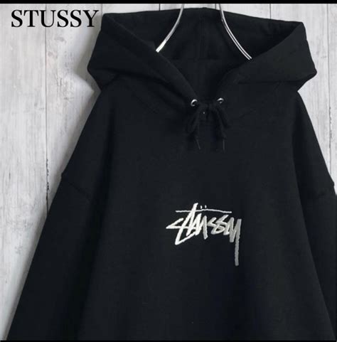 ステューシー Stussy センターロゴ刺繍 パーカー メルカリ