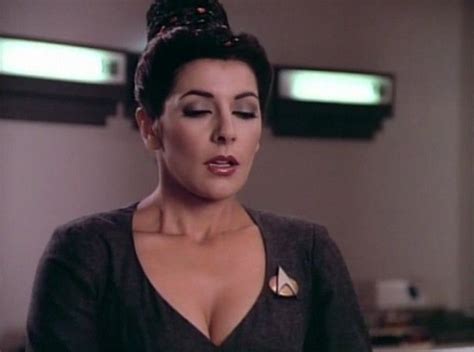 Marina Sirtis Scrolller