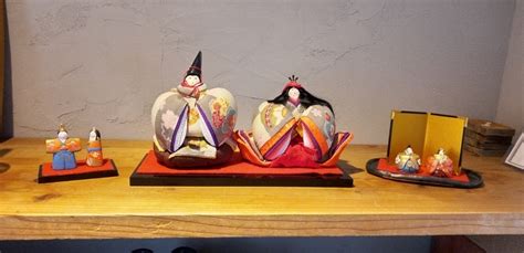 暖炉の火燃ゆる春の日 マダムルージュ