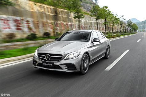 奔驰2020款c260运动版2020款奔驰260版2020款奔驰260l版大山谷图库