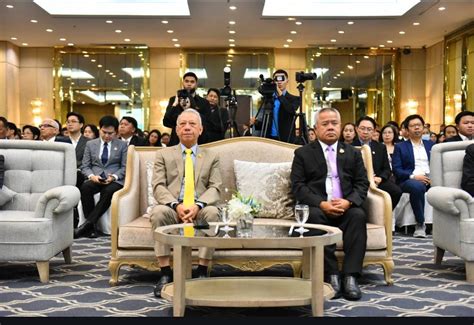 ก แรงงานจับมือเขตเศรษฐกิจพิเศษตะวันออก Eec ดันนโยบาย พิพัฒน์ ลด