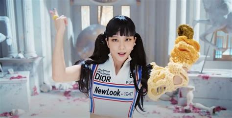 Detail Gaya Jisoo Blackpink Di Mv Pink Venom Curi Perhatian Dengan