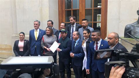 Citan A Debate De Moción De Censura A La Ministra De Minas Irene Vélez