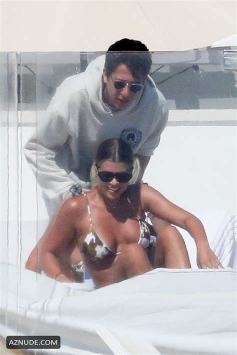 Sofia Richie Shows Off Her Curves While Out Soaking Up The Sun On A Balcony In Malibu AZNude