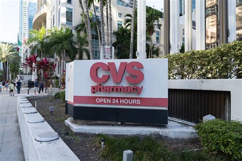 미국 플로리다 주 마이애미 다운타운의 Cvs 약국 지상 표지판 Cvs Caremark에 대한 스톡 사진 및 기타 이미지