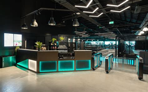 Signify Installs Lighting Solutions In All Everlast Gyms Across The Uk