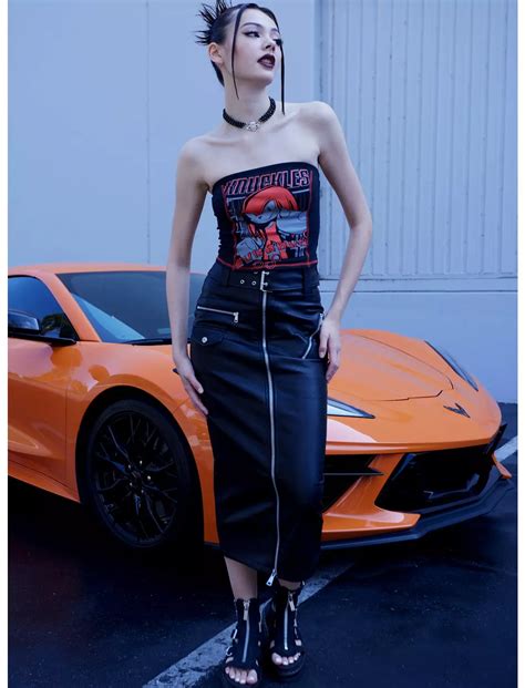 Look Your Fastest With The All New Sonic Clothing Line From Hot Topic
