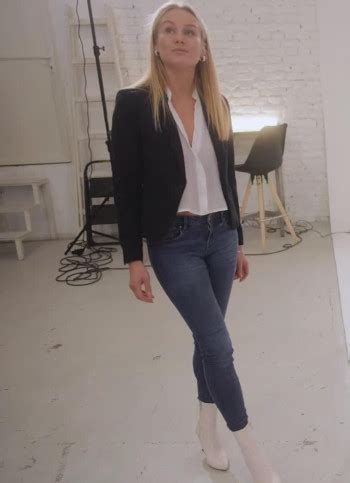 Watch Lifeselector Shalina Devine A Day With Shalina Devine Pitube Net