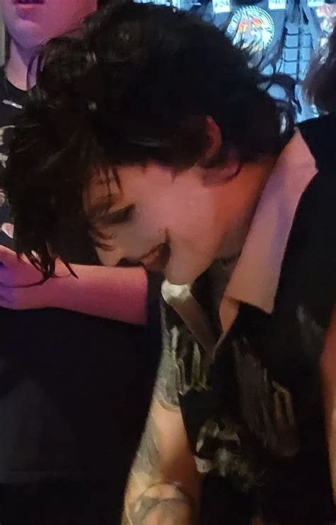 Evan Thomas Tx2 Lead Singer