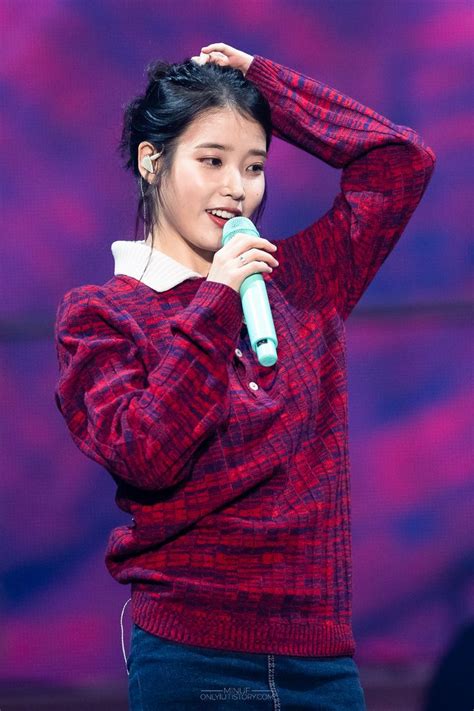 Only Iu 181110 아이유 투어콘서트 Dlwlrma 앵앵콜 직찍 패션 스타일 여자들 머리