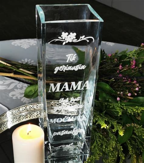 Stiklinė Graviruota Vaza Tik Geriausia Mama Gali Tapti Geriausia Močiute Pasaulyje 30cm