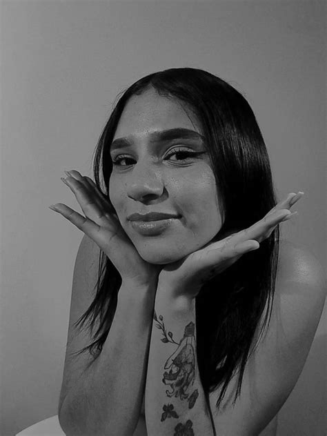 Sophiaclark Cam Model Free Live Sex Show And Chat Stripchat