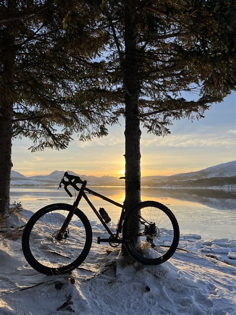 Arctic Cycling | Chasing Lights