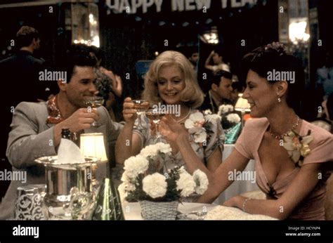 Swing Shift Kurt Russell Goldie Hawn Christine Lahti 1984 ©warner