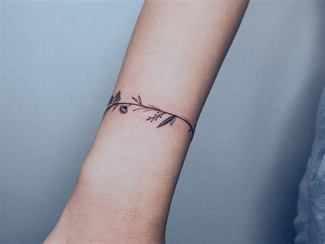 Show Off To The World With These Armband Tattoos