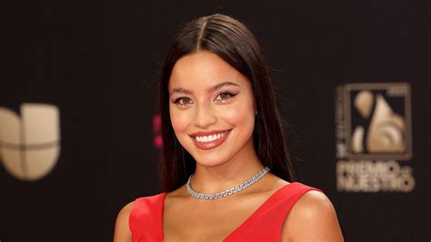 ¿de Dónde Son Los Brillitos De Los Ojos Que Emilia Ha Puesto De Moda Europa Fm