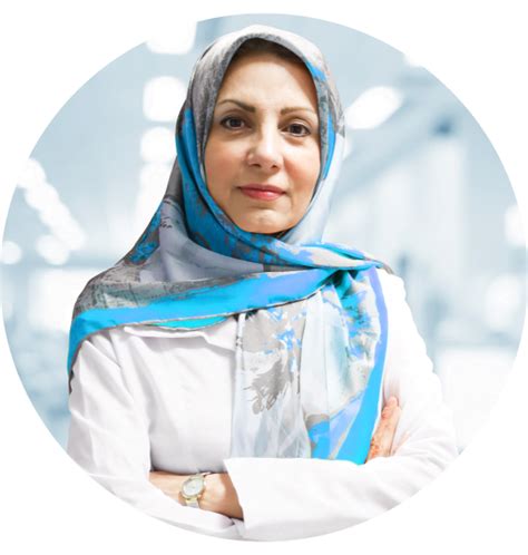 دکتر ماندانا احمدی فوق تخصص پیوند قرنیه، سگمان قدامی و لیزیک