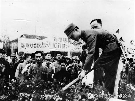 小男孩竟然做這樣的工作，報童生意火爆因為有這個頭條 每日頭條