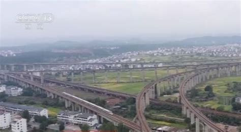 探亲旅游 国庆假期第二天全国铁路客流持续高位运行 周到上海