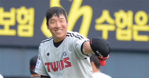 포토 김현수 친정팀과 첫 대결 잊지 못할 승부~