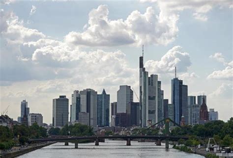 Bolsas Europeas Cierran Dispares Una Semana De Fuertes Descensos