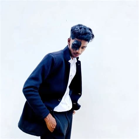 𝑺𝖆𝖗𝖆𝖙𝖍𝖎🍼 Sarathi02 On Threads