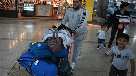 Venezolanos Migrantes Abandonan Chile Y Enfrentan Nuevas Complicaciones
