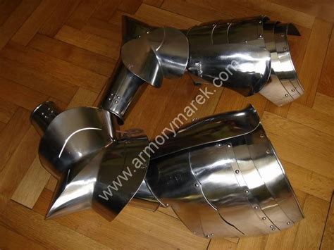 Arms Pauldrons