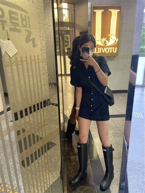 Outfit To Korea에 있는 Thục Hiền님의 핀 여름 스타일 여름 패션 옷 스타일
