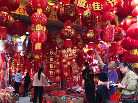 「廣府十二年味」花式過年 「迎春花市」上新搶攬粵港客 國際日報