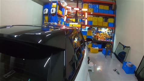 레인지로버 이보크 차량의 돌빵으로 파손된 앞유리교체 수리이후 바로 차량의 운전이나 주행등이 가능하도록 자동 열처리 경화건조를 하는 영상입니다 이외의 유리복원 열차단썬팅등의