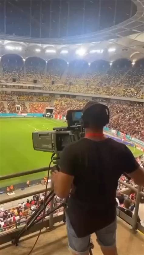 The Camera Operator Has His Eye On The Prize Runexpected