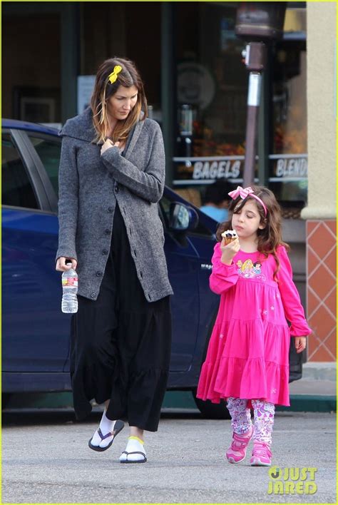 Sadie And Sunny Sandler In Grown Ups 2