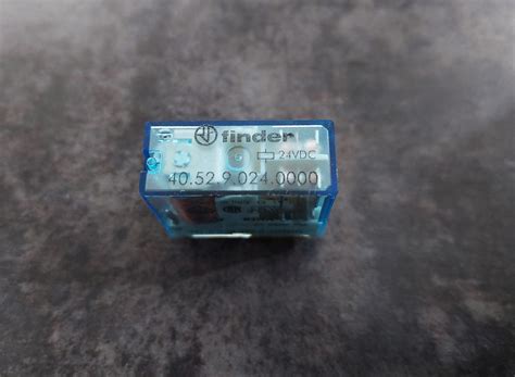 Przekaźnik miniaturowy 2P 8A 24V DC FINDER eliftmarket pl