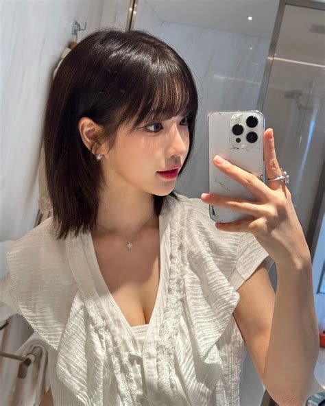 방시혁이랑 영상 찍힌 과즙세연 비키니 언더붑 몸매 미모 후방주의 짤티비 Jjtvkr