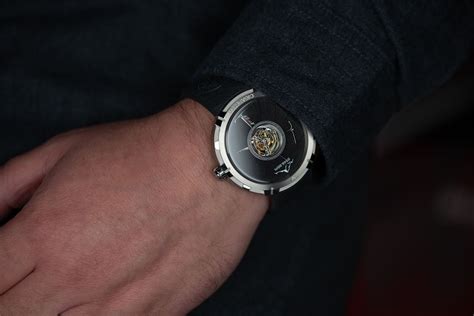【f】 Hands On Ciga Design Central Tourbillon Mount Everest