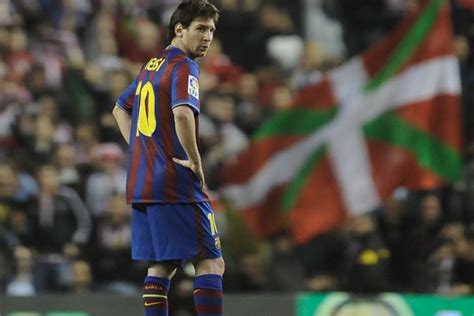 Lesão Pode Tirar Messi Do Clássico Espanhol