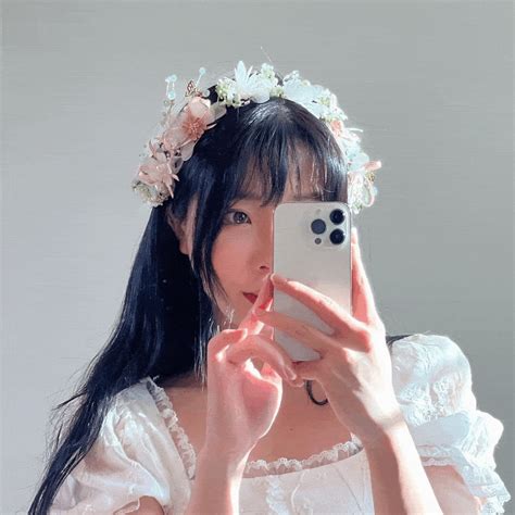 당일출고🚀러블리공주 브샤 친구용 추천 청순한 공주 셀프웨딩 졸업사진 졸사 화관 셀프웨딩 헤어밴드 리본 머리띠 스냅 인생네컷 결혼 둘잔치 브라이덜샤워 브샤 생일파티 티아라