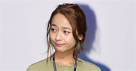 포토엔 배우 김꽃비 깜찍한 미모에 시선 싹쓸이