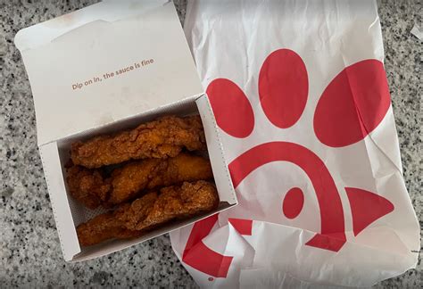 I Compared Fried Chicken From Kfc Popeyes And Chick Fil A And Heres What