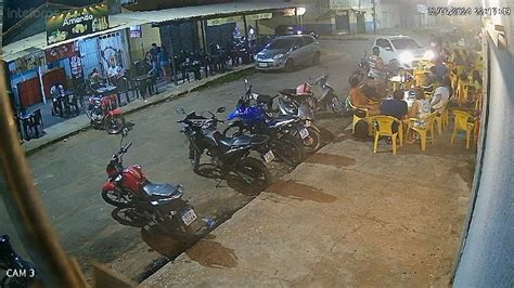 VÍDEO Motorista embriagado invade bar carro contra família em Imperatriz Maranhão G